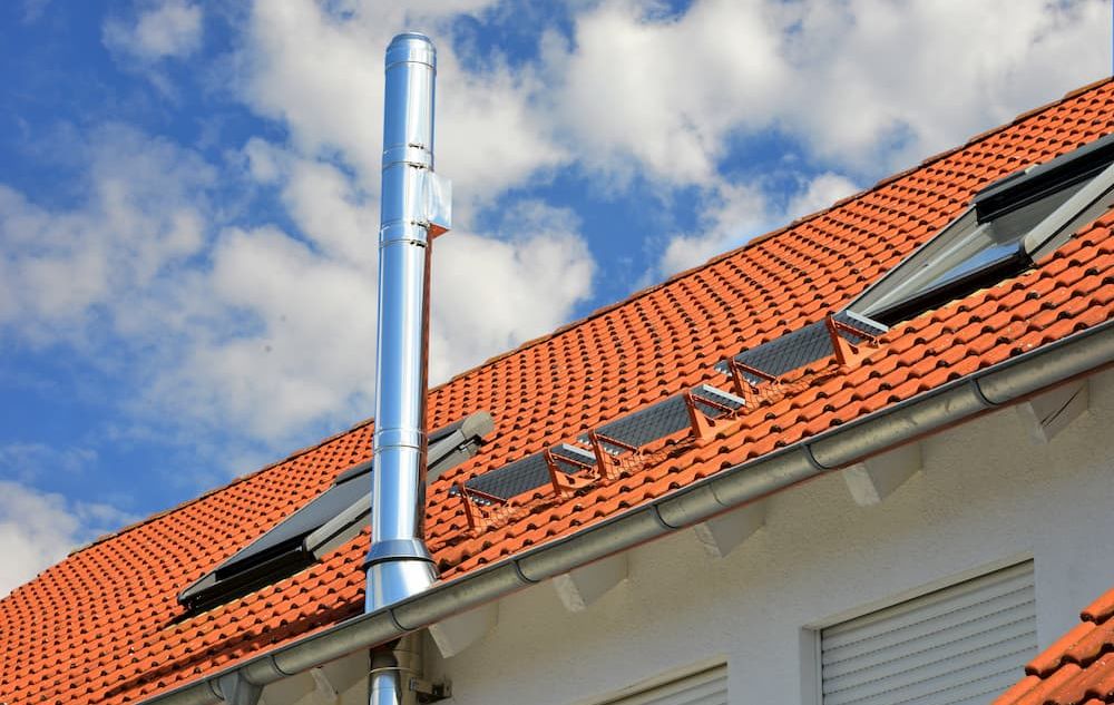 Tudo sobre chaminés: tipos, manutenção e escolha da certa | BalkanEnergy.pt